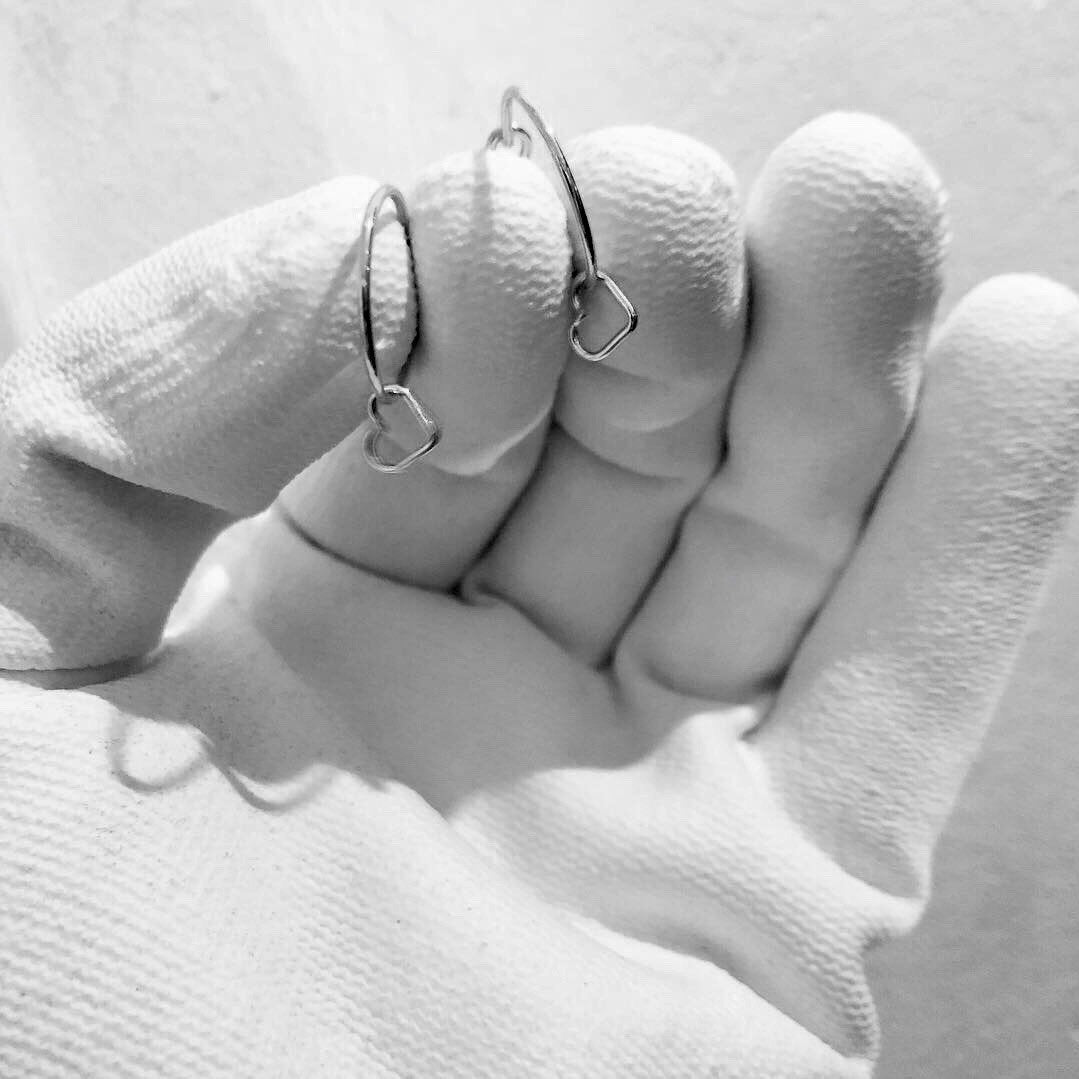 TINY HEART ON RING – Atom47