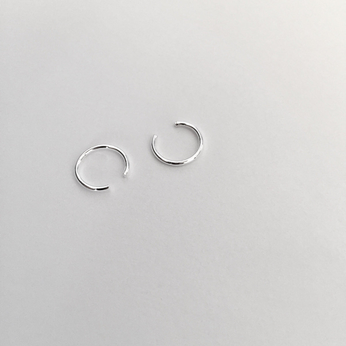 TINY EAR CUFF – Atom47